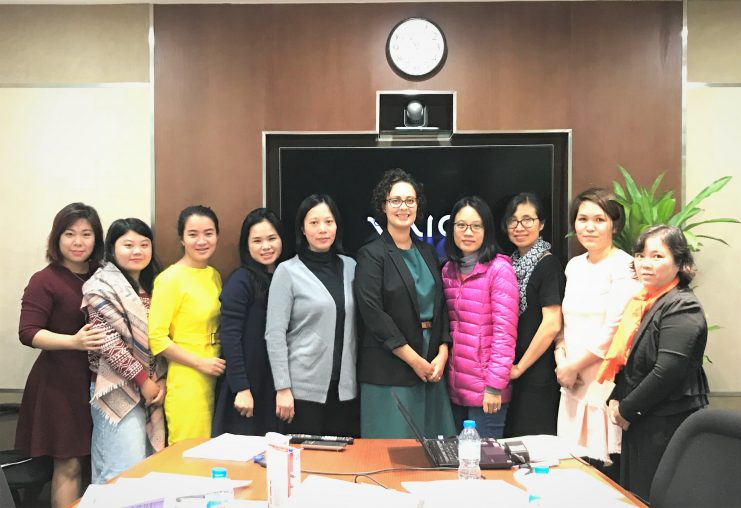 Training on Effective Communication for female startups - wisevietnam.org